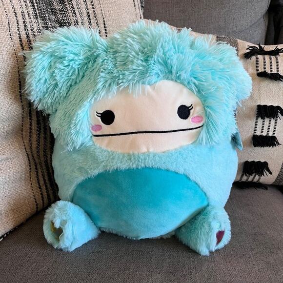 Squishmallows | Toys | Nwt Rare Joelle Fuzzamallows Squishmallow 223 ...